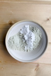 Natural Antibacterial Toothpaste With Bentonite Clay – Quick and Simple ...